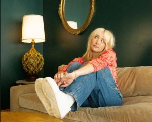 About - Claire Leslie